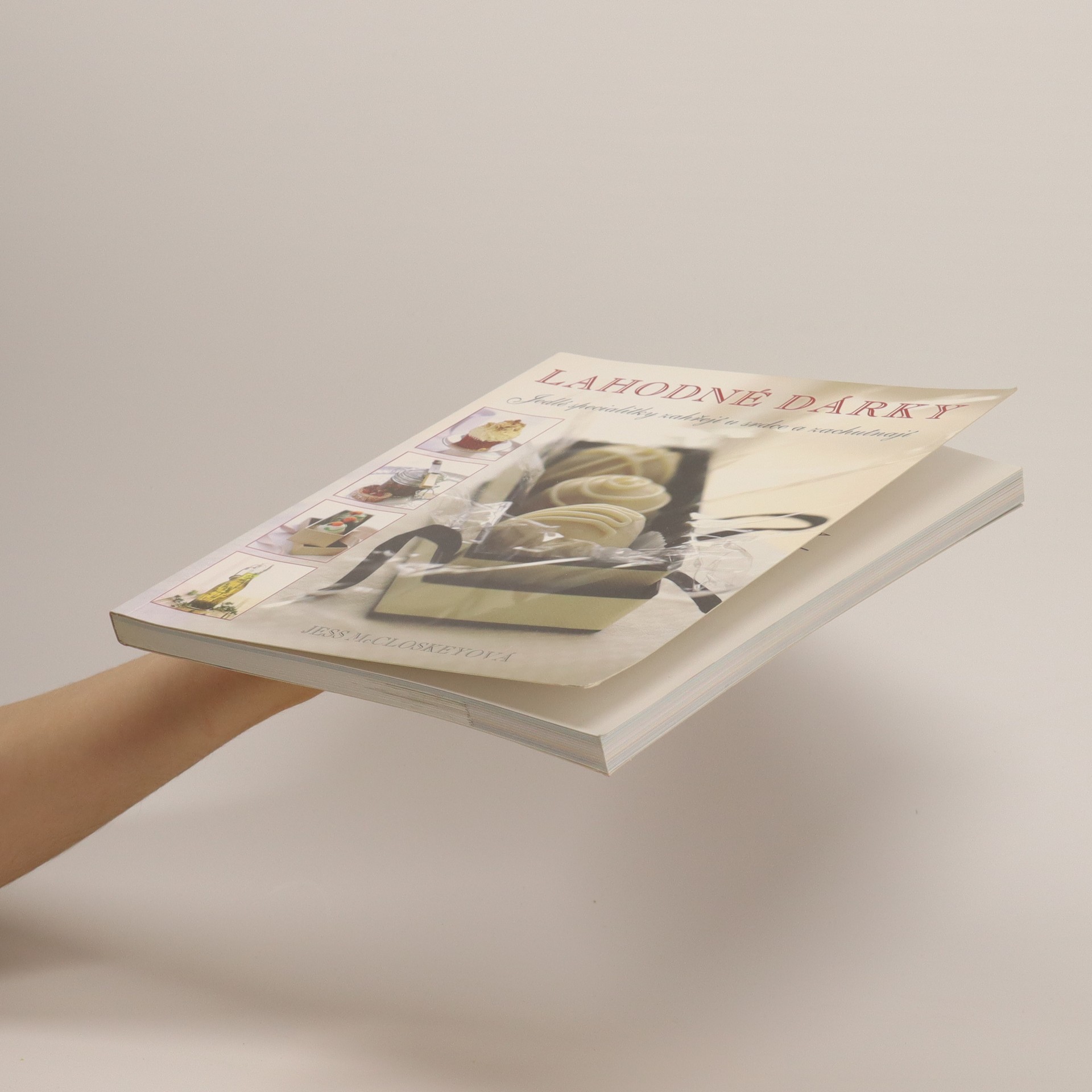 Lahodné dárky - McCloskey, Jess - knihobot.cz