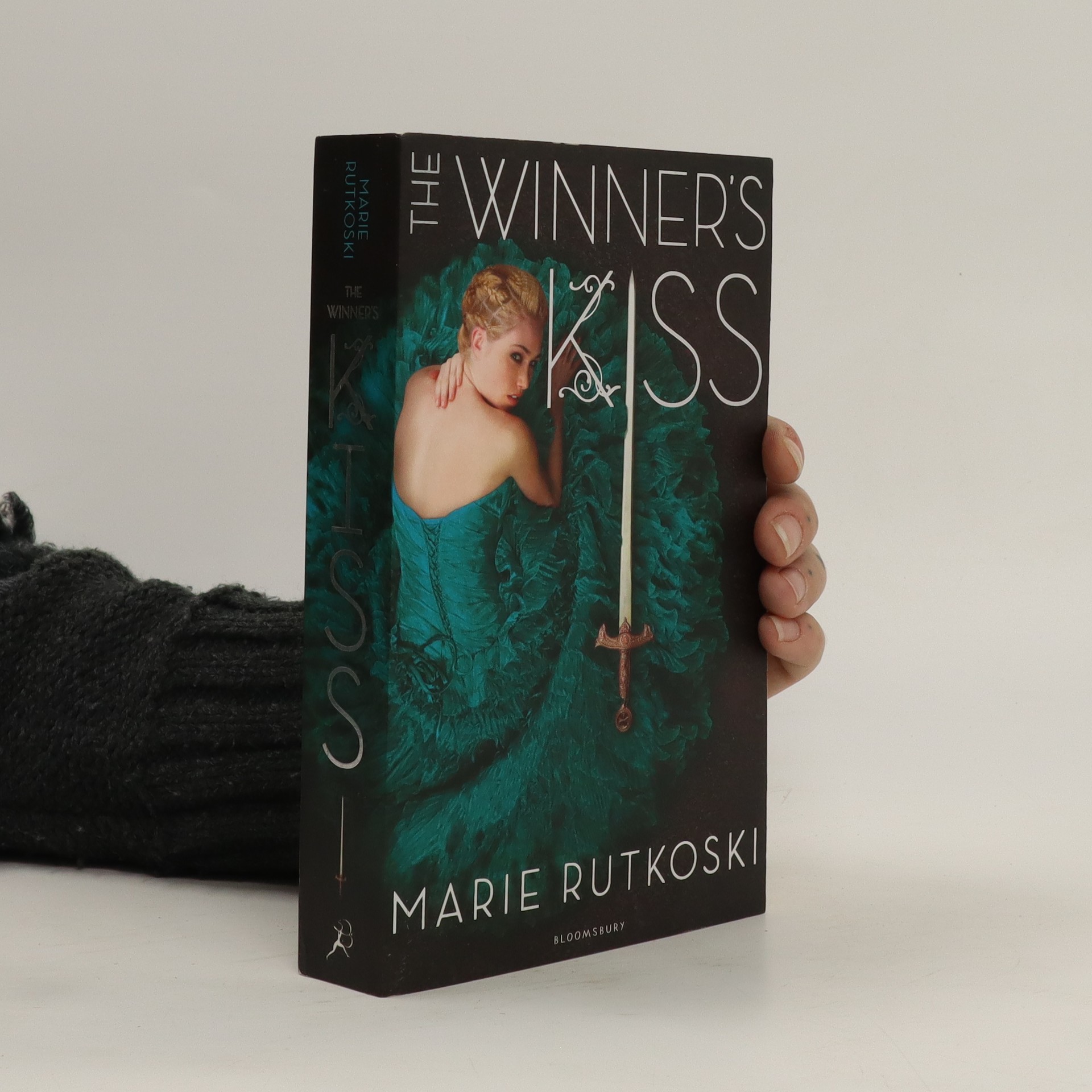 The Winner's Kiss - Rutkoski, Marie - knihobot.cz